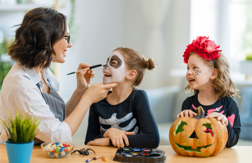Trick or Treating Guidelines for a Safe & Spooky Halloween